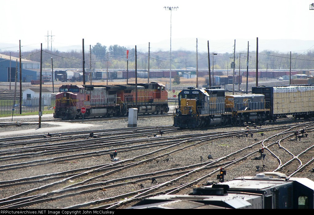 BNSF 649 & 5172, CSX 2437 & 1010